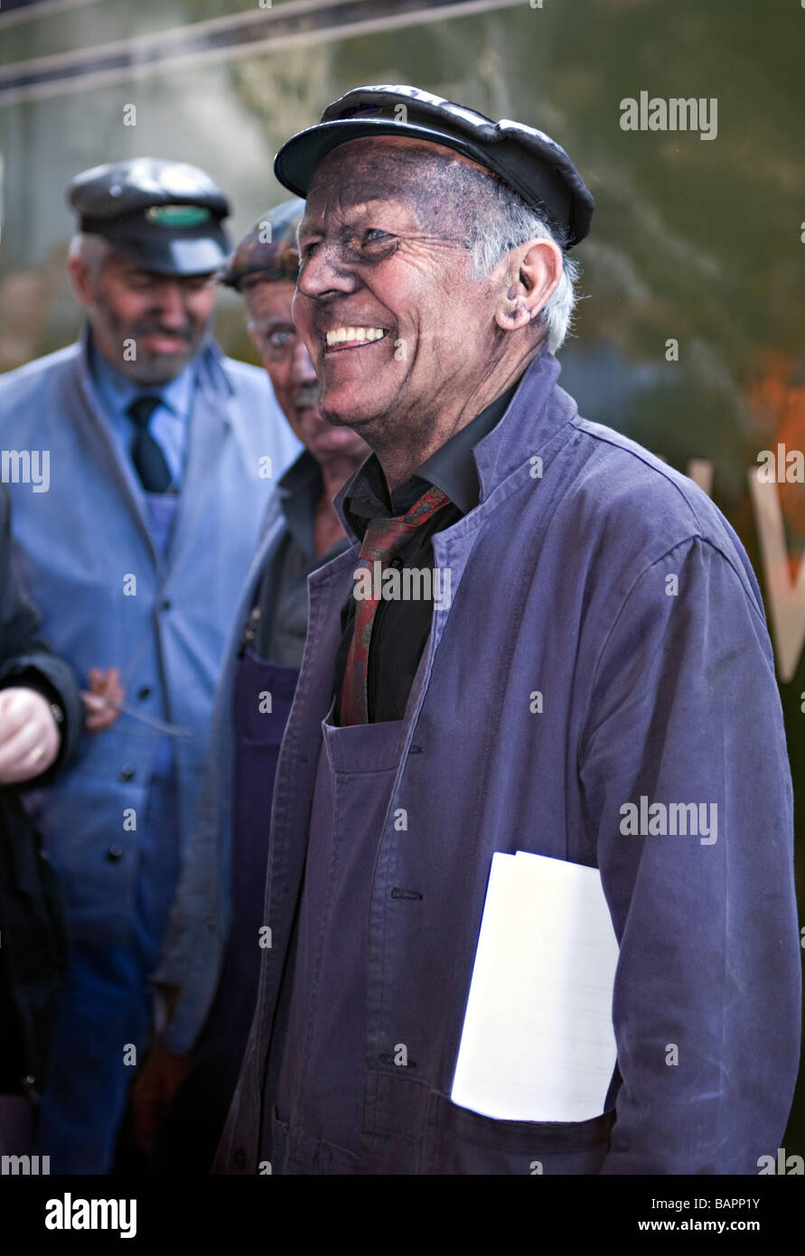 Steam locomotive engineer and fireman hi-res stock photography and ...