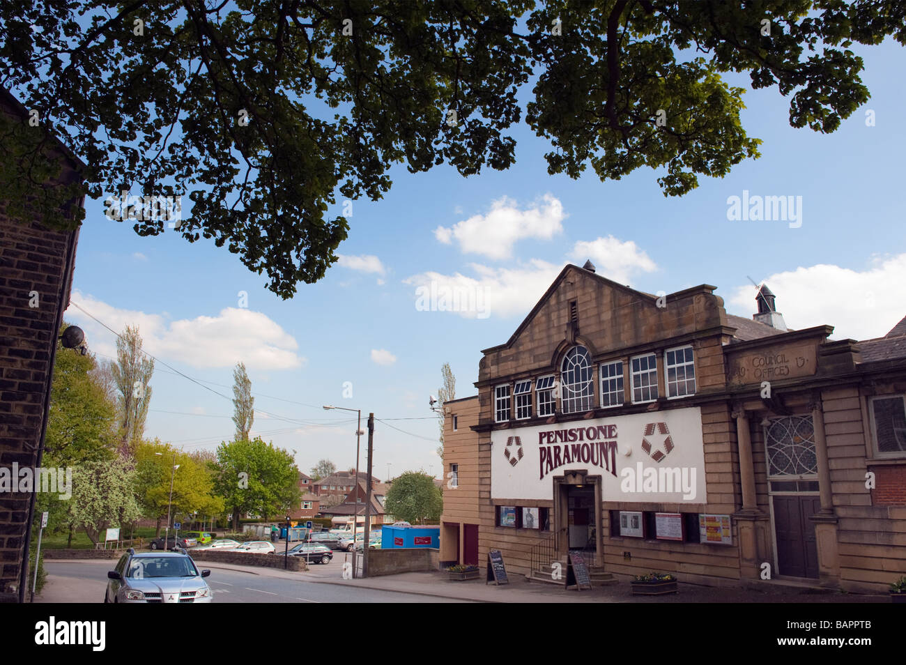 Paramount cinema hi-res stock photography and images - Alamy