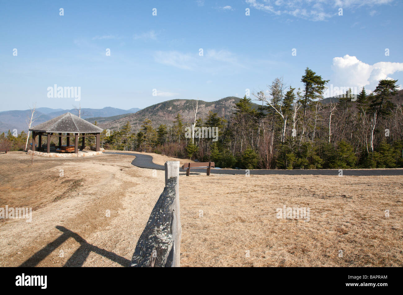 Scenic Overlook along the Kancamagus Highway in the White Mountains ...