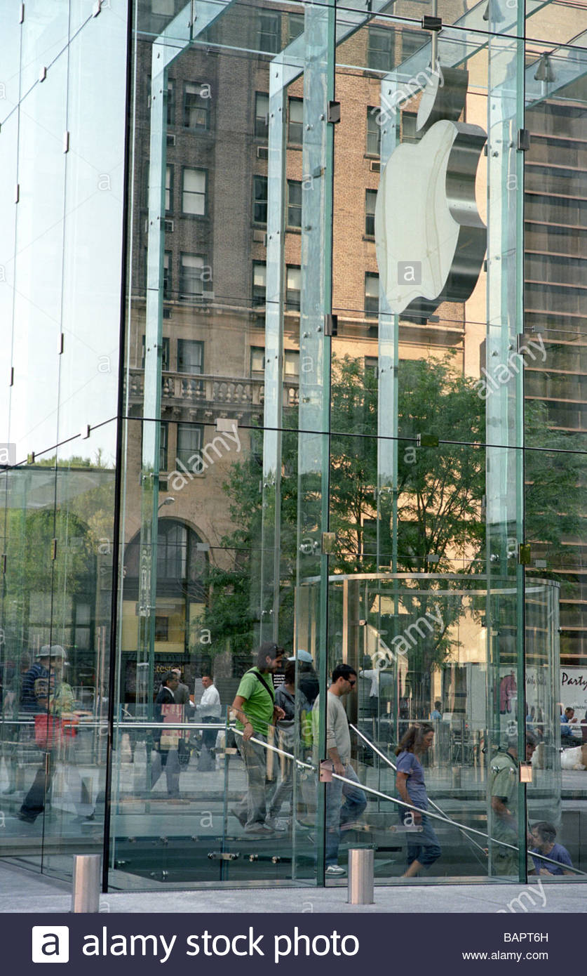 Apple Store Fifth Avenue High Resolution Stock Photography and Images ...