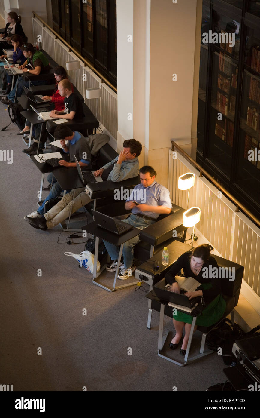 The british library interior hi-res stock photography and images - Alamy