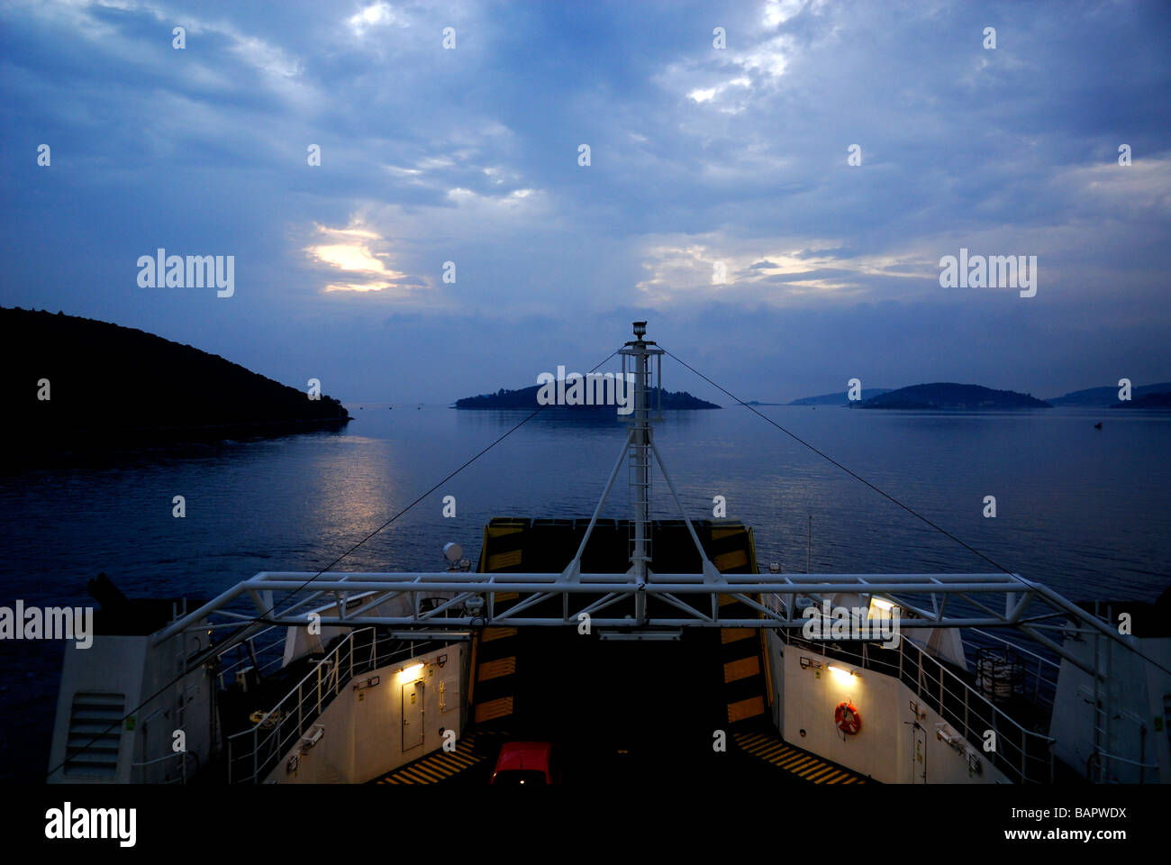 Passenger heads hi-res stock photography and images - Alamy