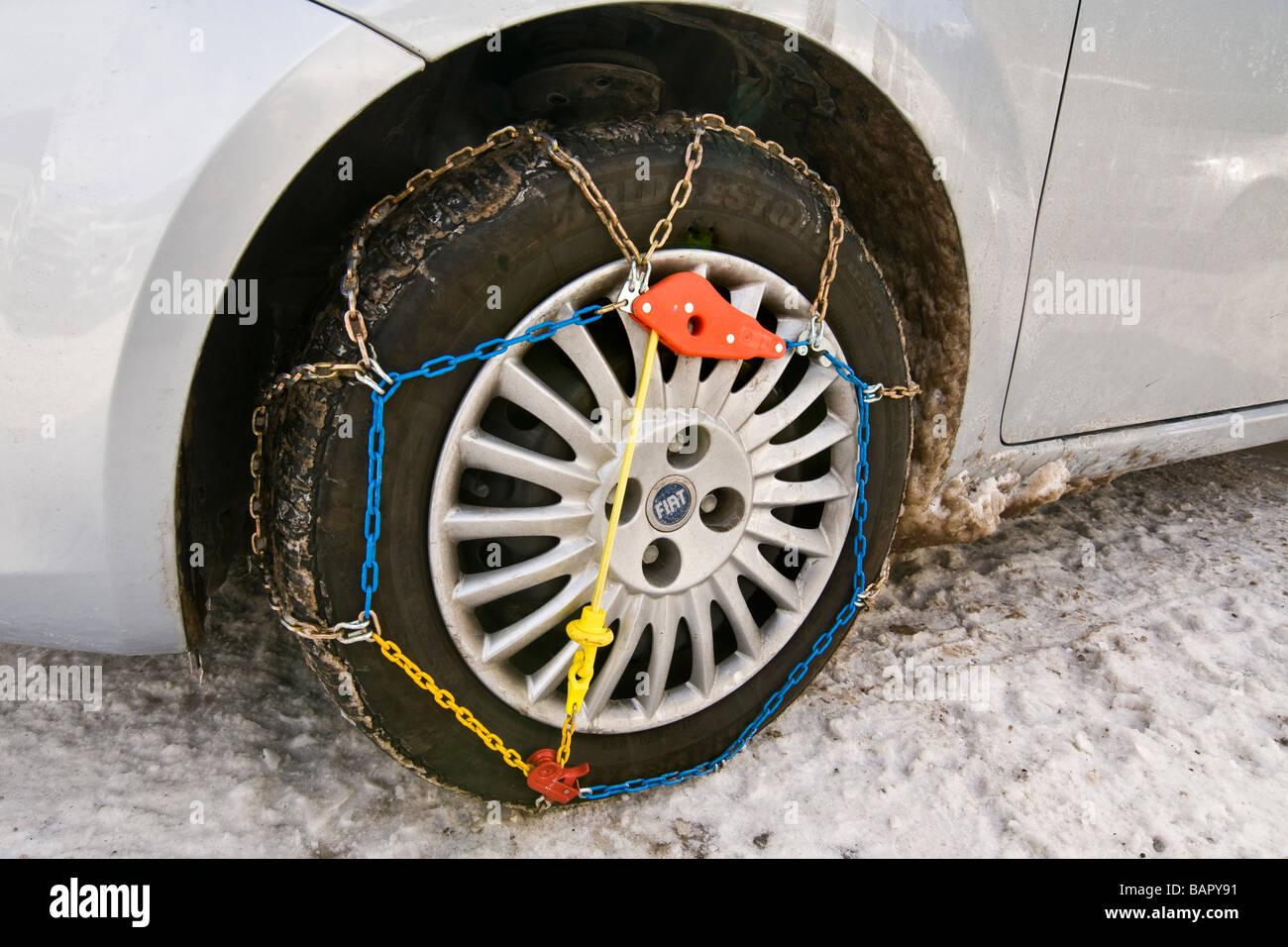 Ice chains hi-res stock photography and images - Alamy