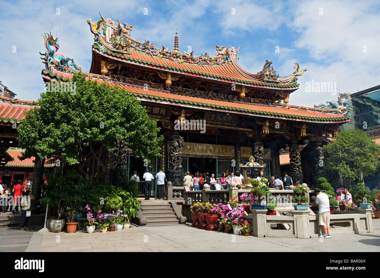 Mengjia Lungshan Temple. Taipei, Taiwan Stock Photo - Alamy