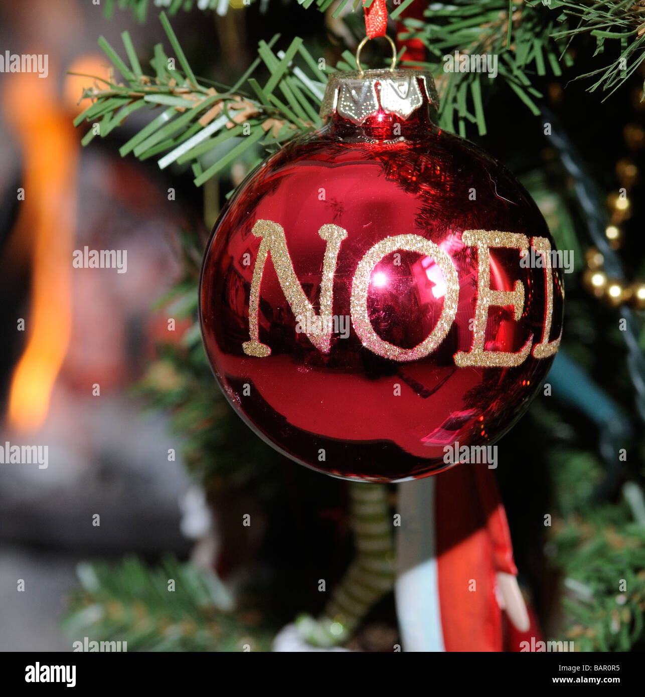 Christmas tree decoration noel red hanging ball Stock Photo - Alamy