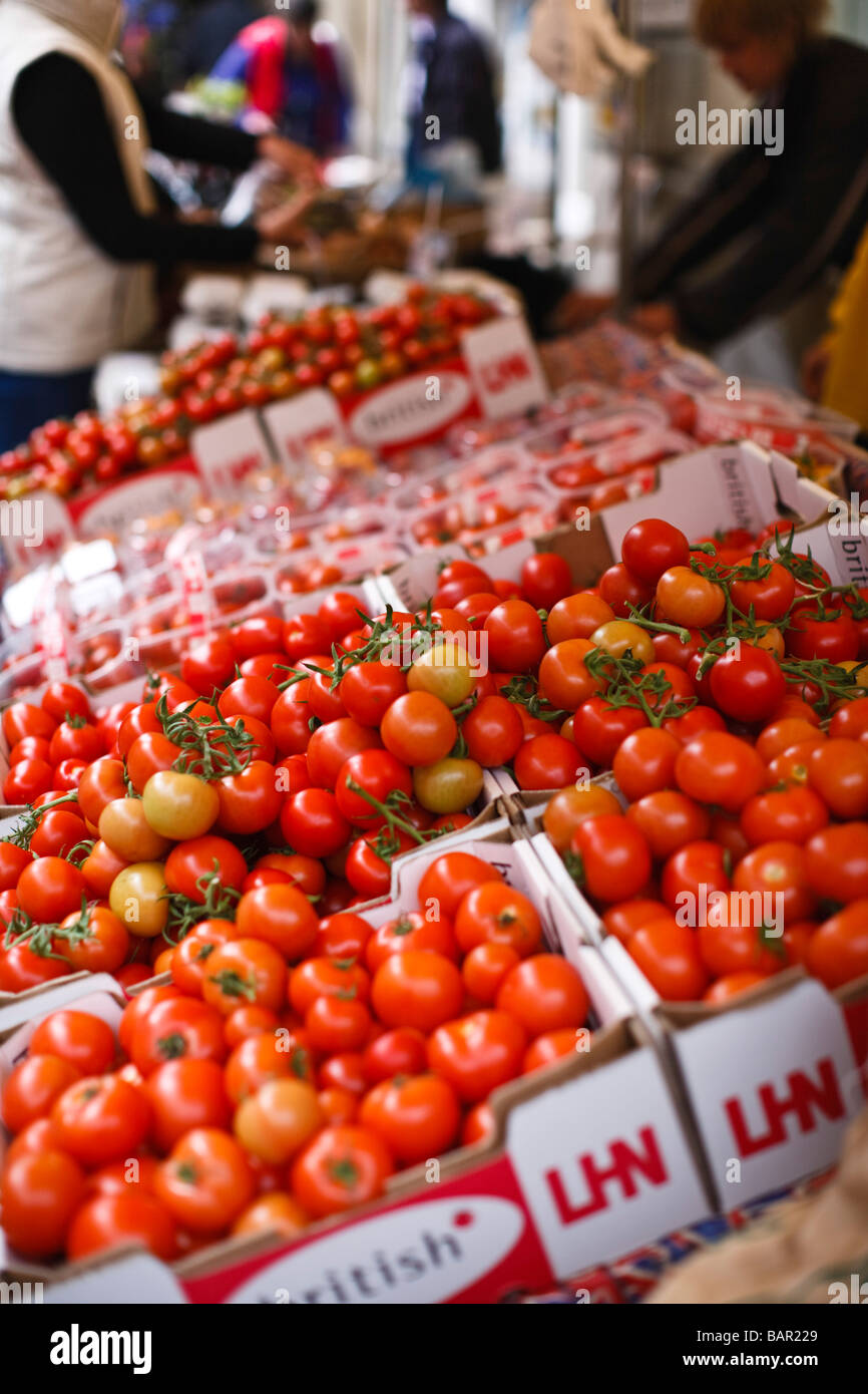 Tomato stall at Stroud Farmers Market, Stroud, Gloucestershire, UK ...