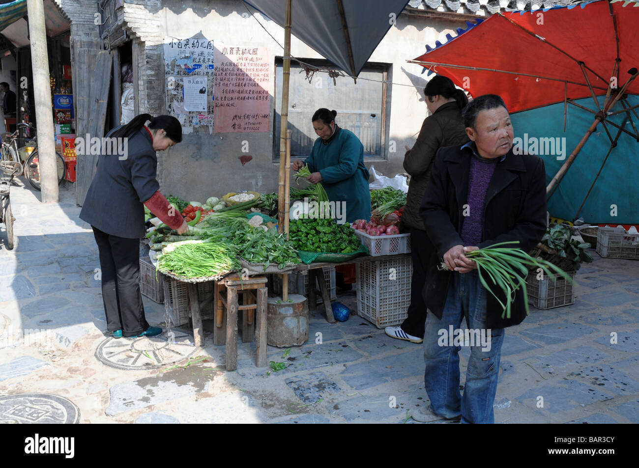 Stall selling vegetables in Sanhe, Anhui province, China Stock Photo ...