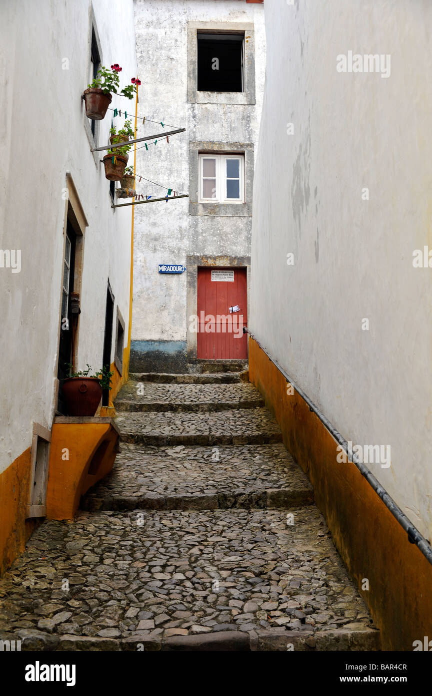 Very narrow lane hi-res stock photography and images - Alamy