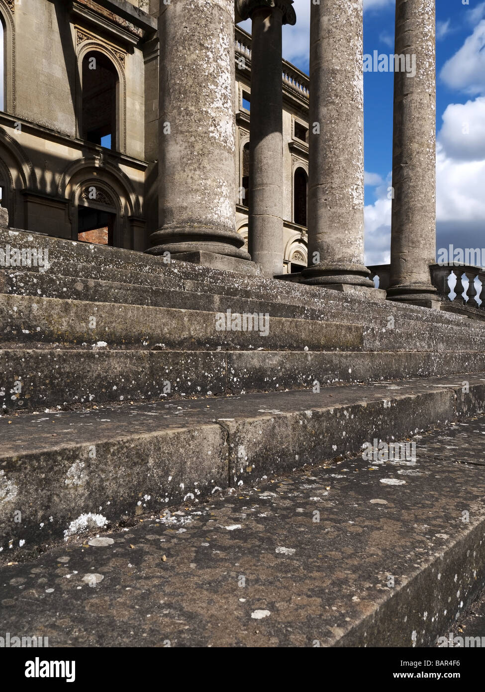 Steps at a stately home hi-res stock photography and images - Alamy