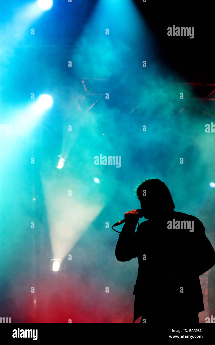 Stage silhouette hi-res stock photography and images - Alamy