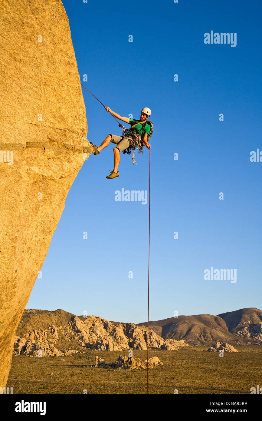 Overhang cliff climb hi-res stock photography and images - Alamy