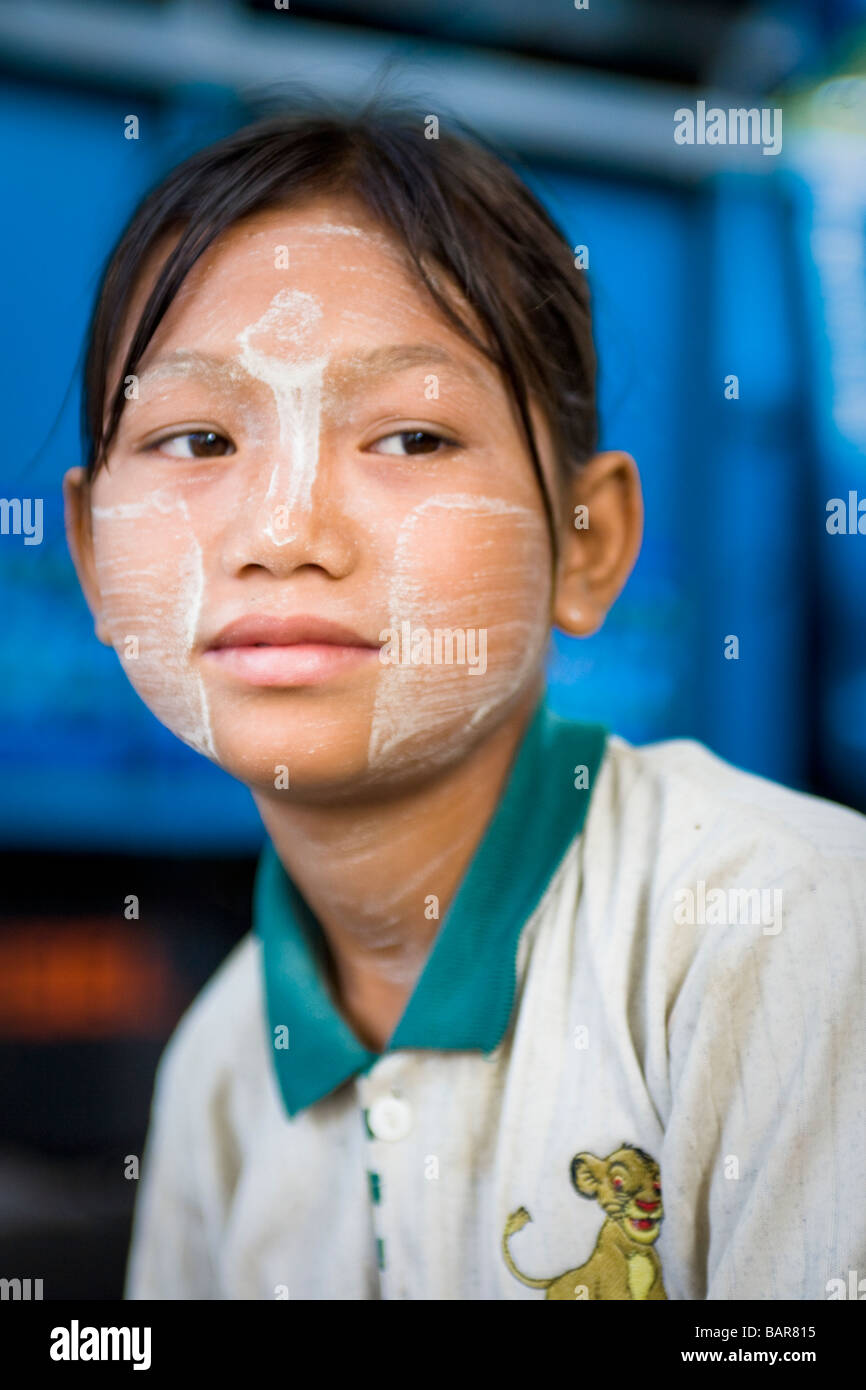 Myanmar girl traditional thanakha burmese hi-res stock photography and ...