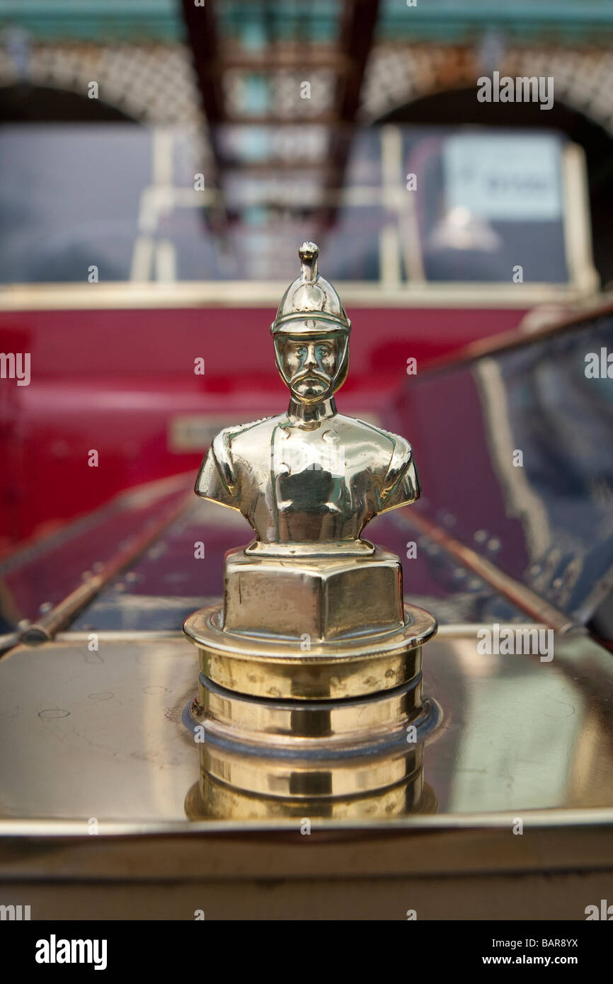 Brass radiator hi-res stock photography and images - Alamy