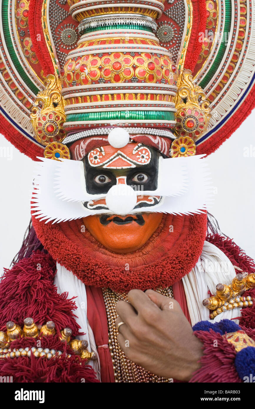 Kathakali mudra hi-res stock photography and images - Alamy