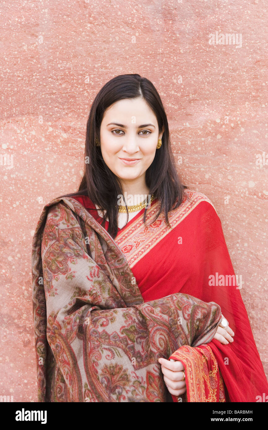 Portrait of a woman grinning Stock Photo - Alamy