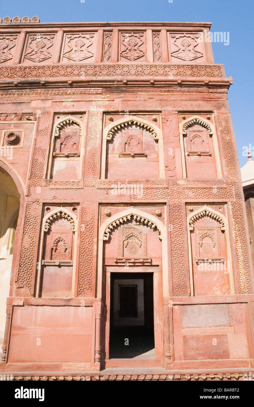 Mughal entrance gate carving hi-res stock photography and images - Alamy
