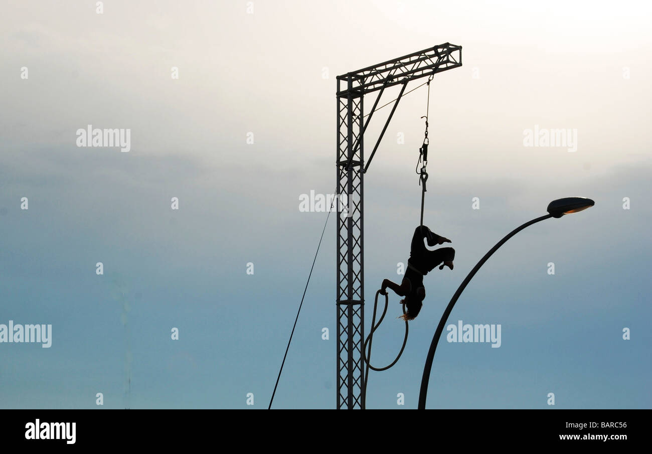 Trapeze hi-res stock photography and images - Alamy