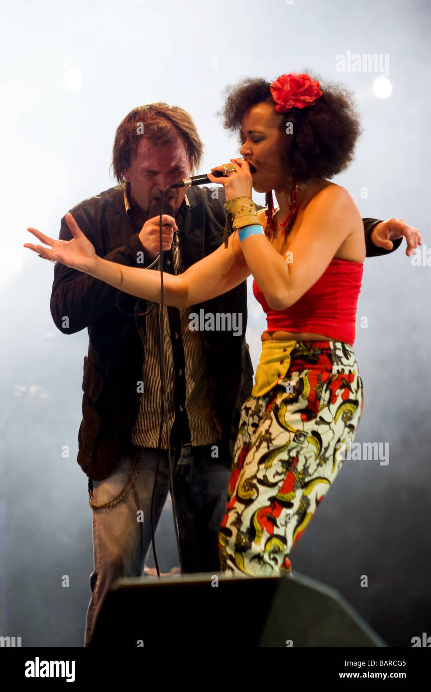 Gibonni and Maya Azucena performing a duet Stock Photo - Alamy