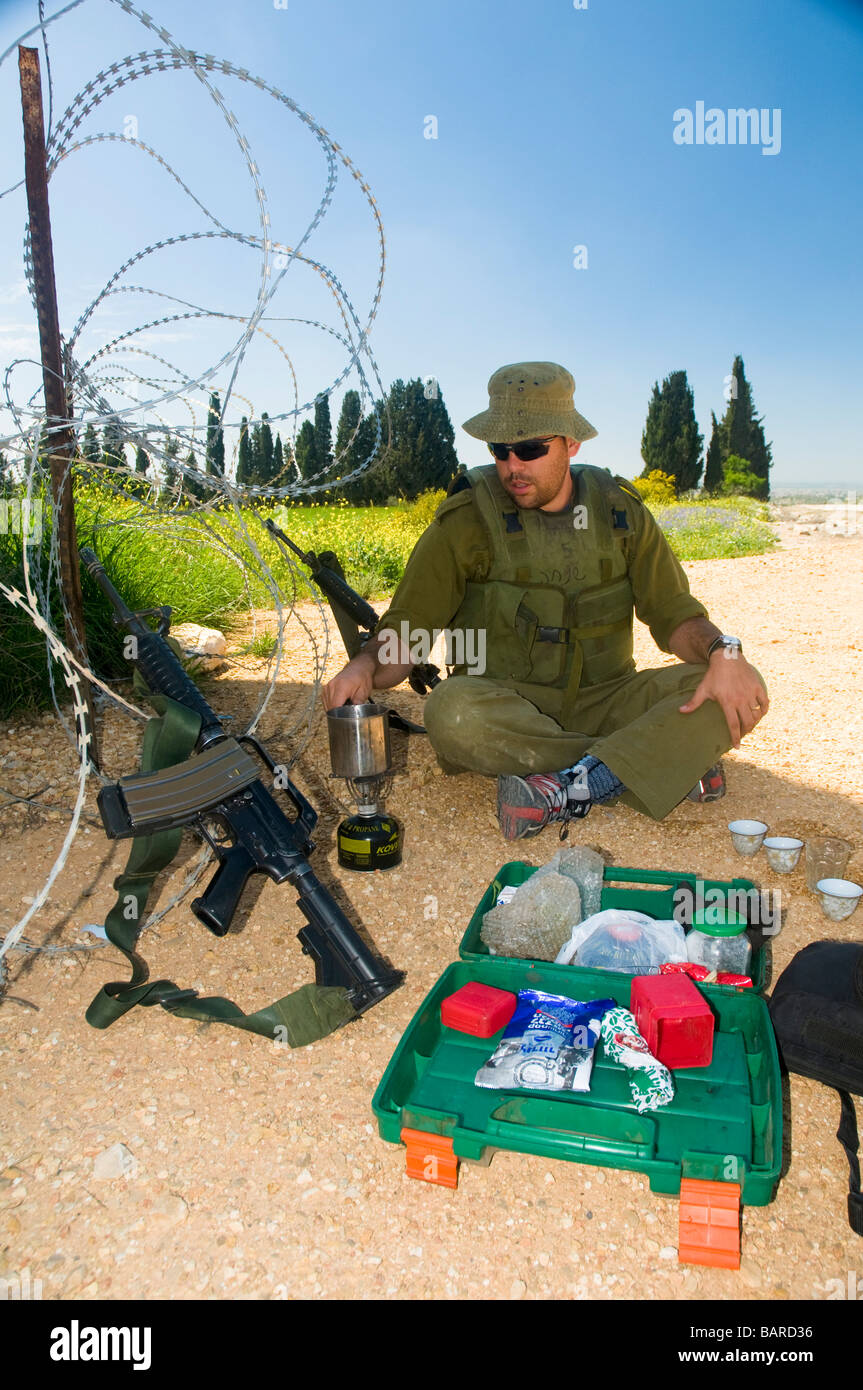 Israeli reserve soldier hi-res stock photography and images - Alamy