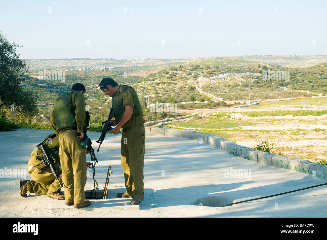 Israeli defence force uniform hi-res stock photography and images - Alamy