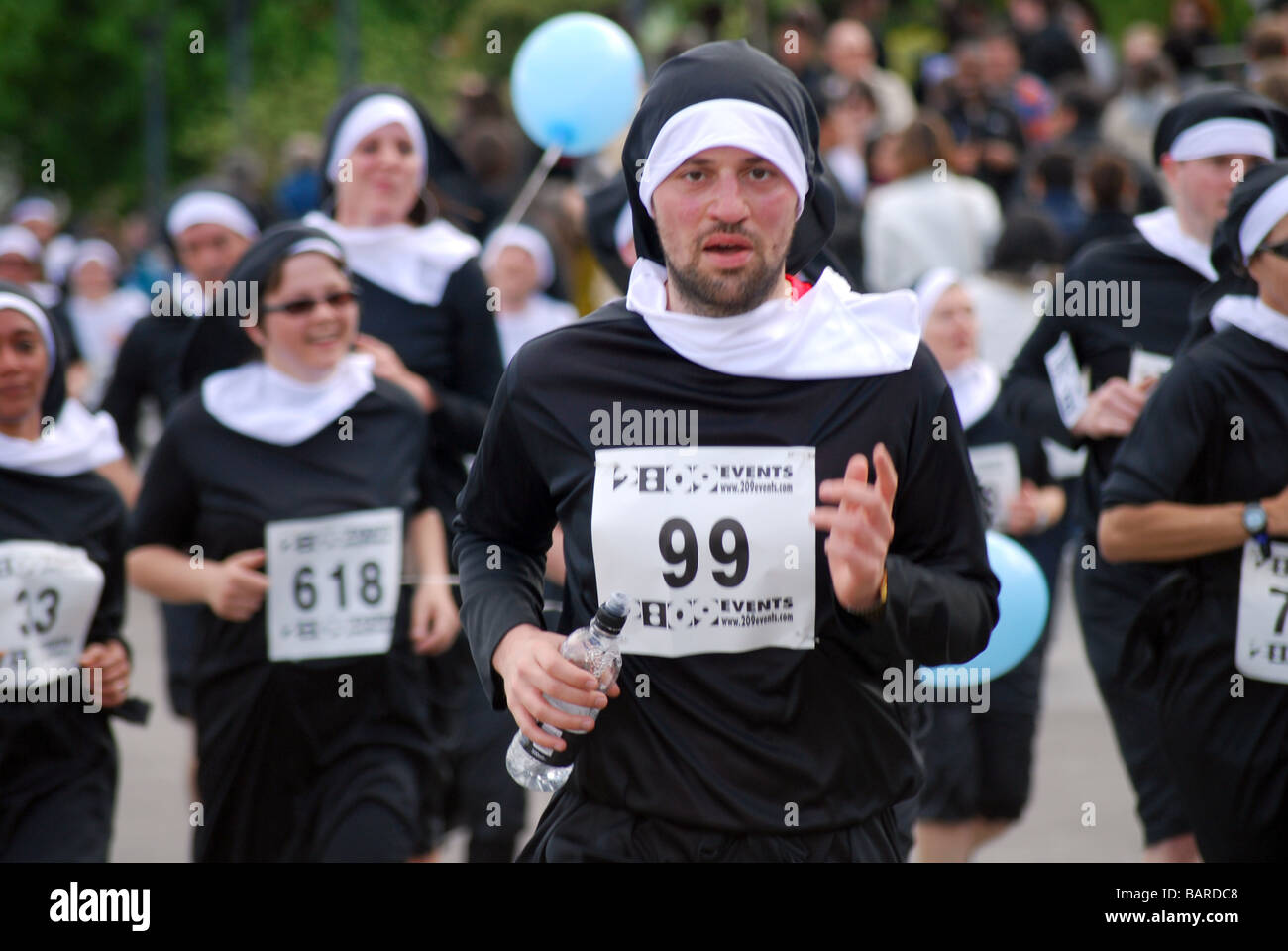 Nun Fun Run Habit London Barnardo's charity Stock Photo - Alamy