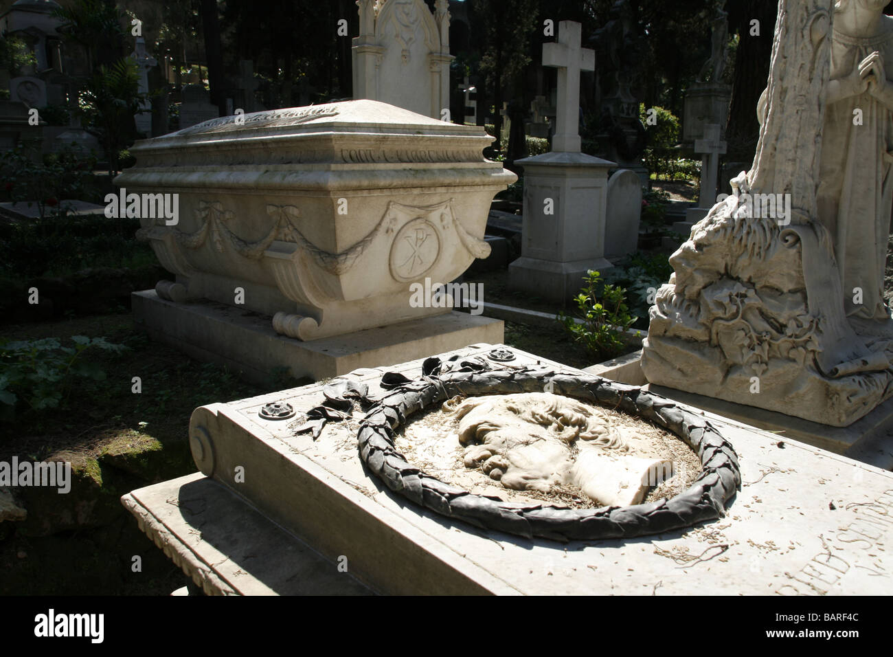 The protestant cemetery near piramide hi-res stock photography and ...