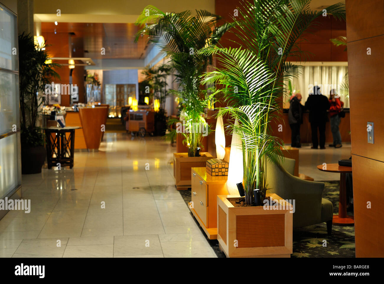 Marriott hotel reception desk hi-res stock photography and images - Alamy