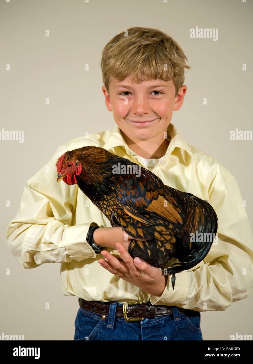 Children with chickens hi-res stock photography and images - Alamy