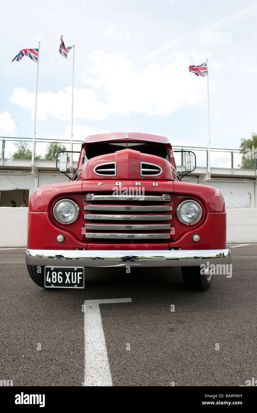 Old red American truck Stock Photo - Alamy