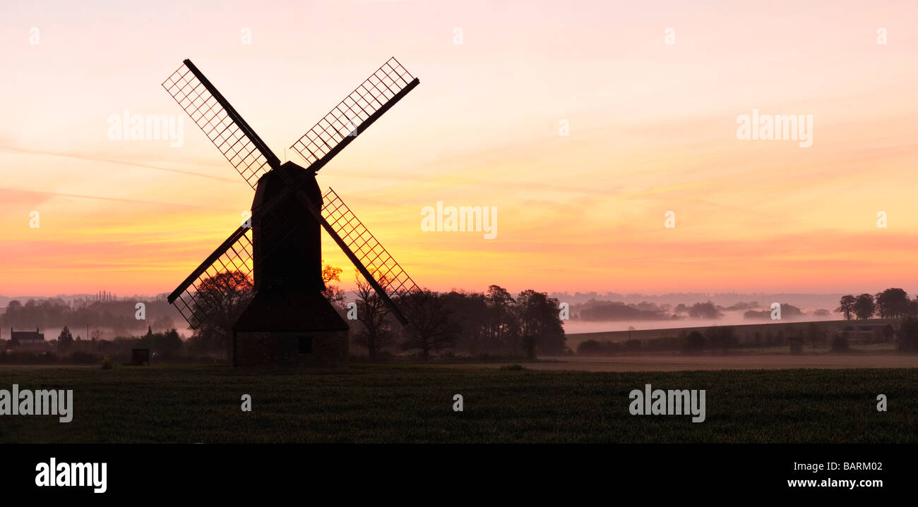 BEDFORD, BEDFORDSHIRE, UK - APRIL 22, 2009: Exterior View of Stevington ...