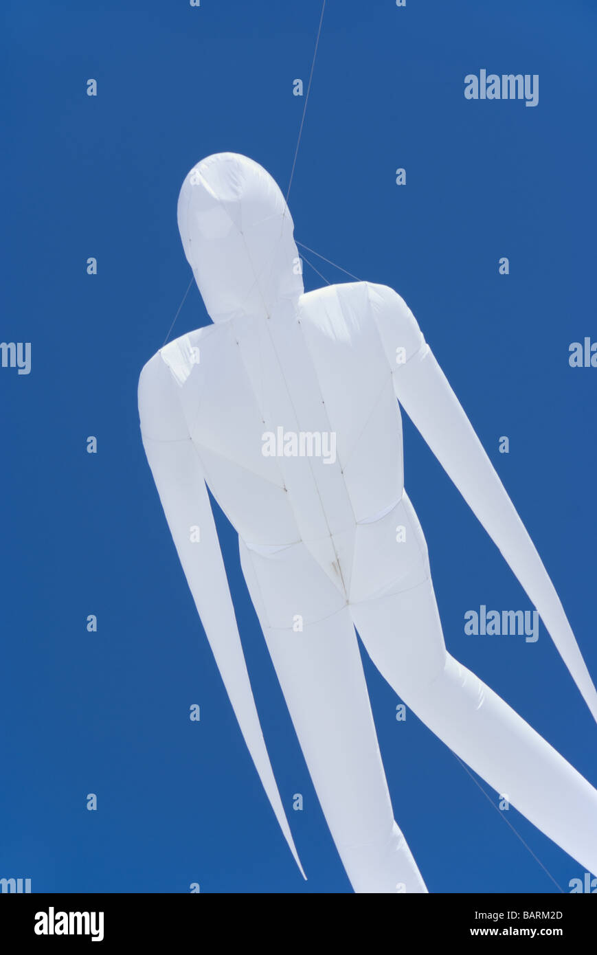 Martin Lester Spirit kite flying at the Berck International Kite ...