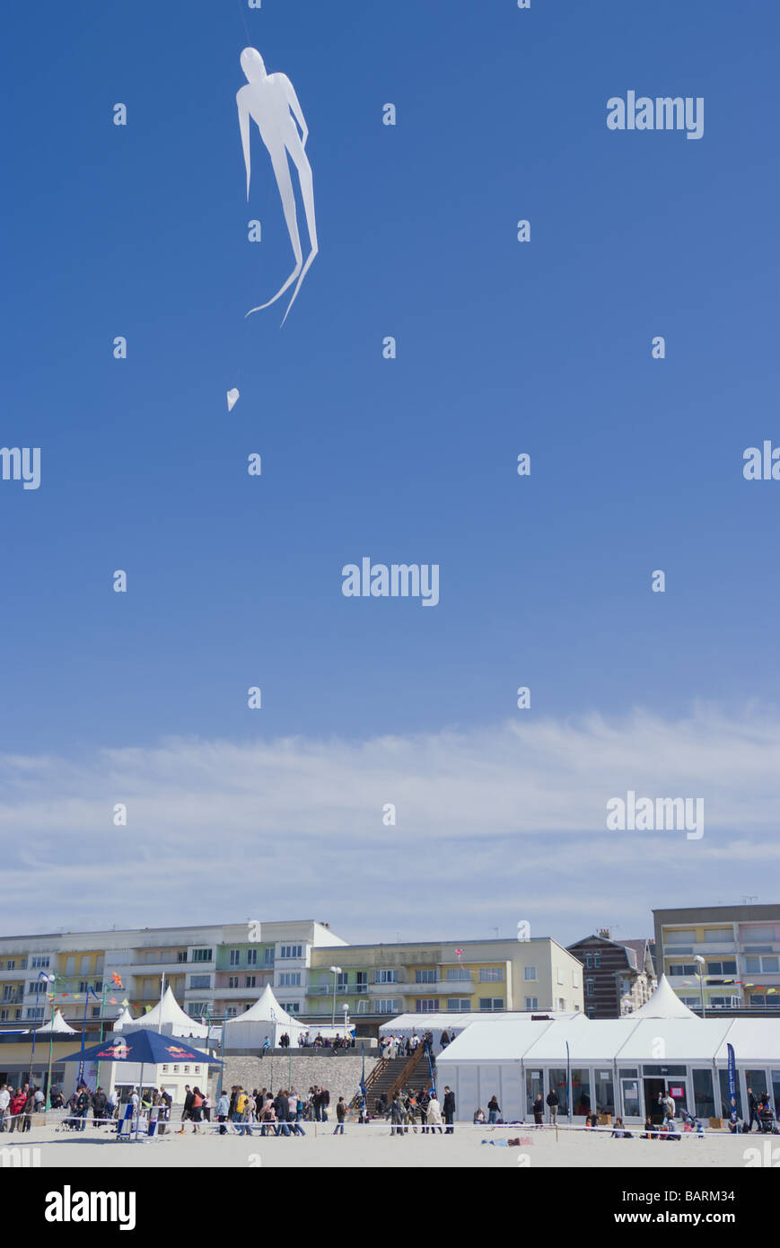 Martin Lester Spirit kite flying at the Berck International Kite ...