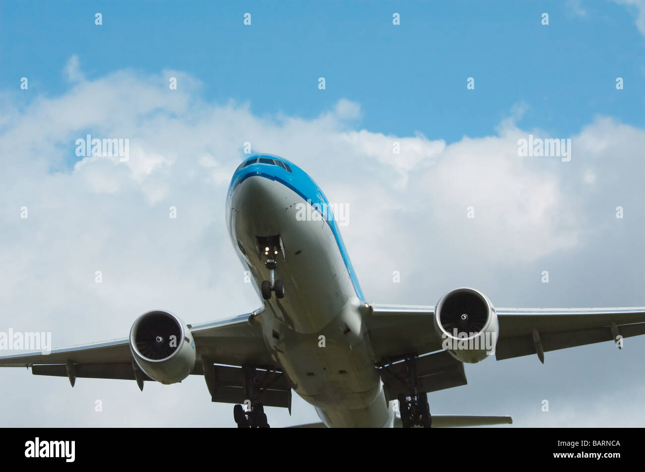 aircraft approaching airport Stock Photo - Alamy