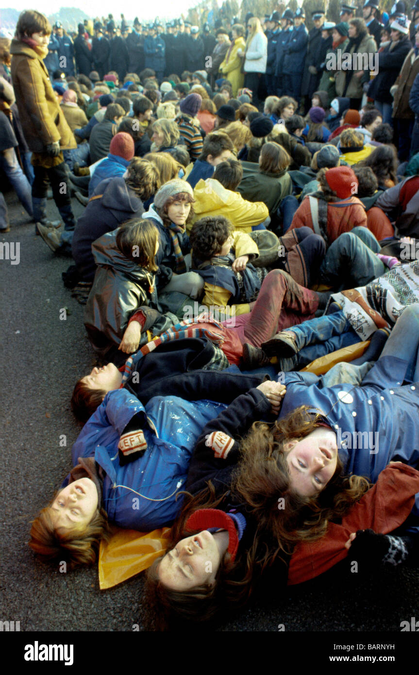 Greenham common woman protest hi-res stock photography and images - Alamy