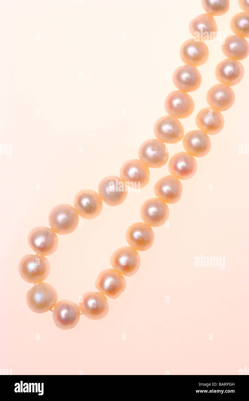 Pearl necklace close up Stock Photo - Alamy