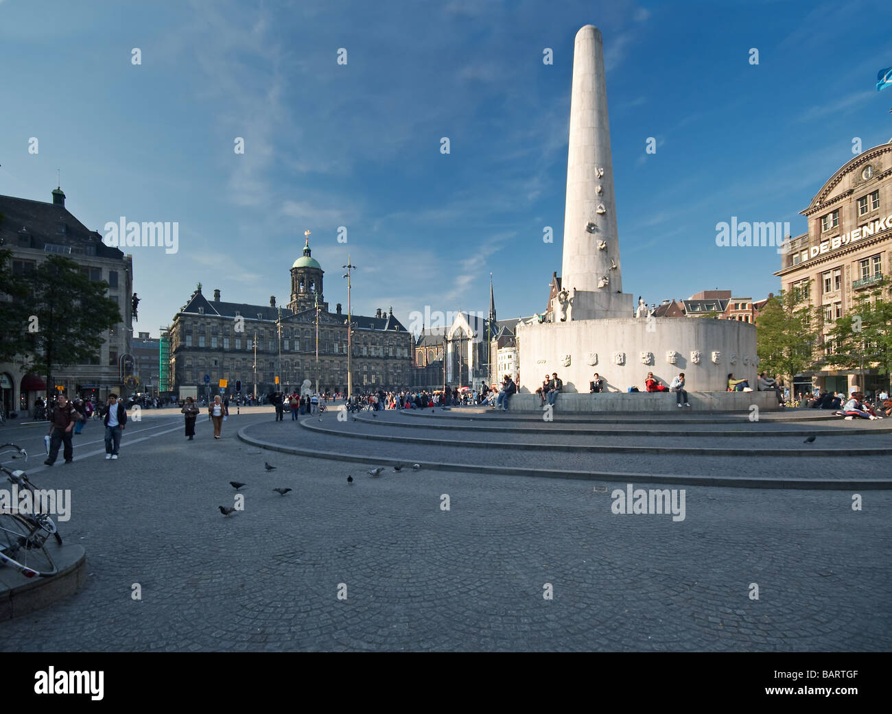 Amsterdam de dam hi-res stock photography and images - Alamy