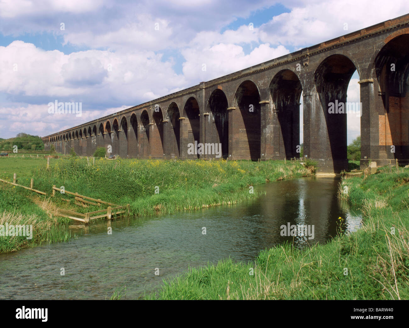 Harringworth viaduct hi-res stock photography and images - Alamy