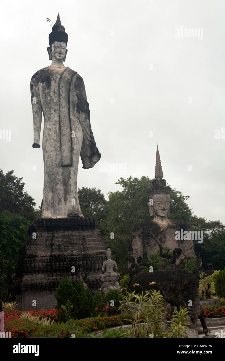 Sala Keo Kou, A park with very large concrete statues / sculptures ...