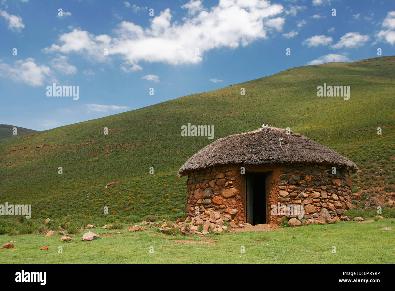Traditional hut from the mountain kingdom of Lesotho Stock Photo - Alamy