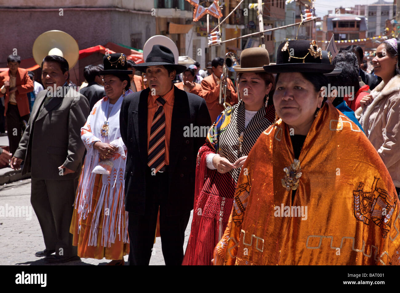 Cholitas in traditional dress celebrating in La Paz Bolivia Stock Photo ...