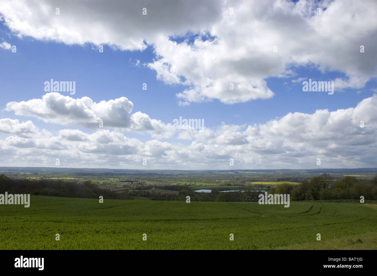 Kent countryside spring hi-res stock photography and images - Alamy
