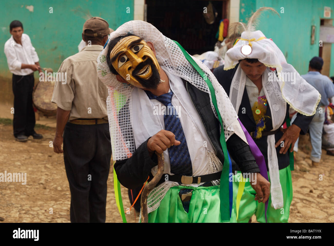 Local dancers hi-res stock photography and images - Alamy