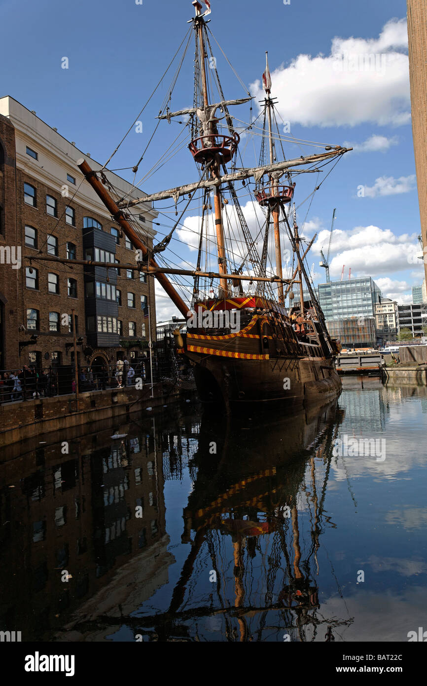 Golden hinde london hi-res stock photography and images - Alamy