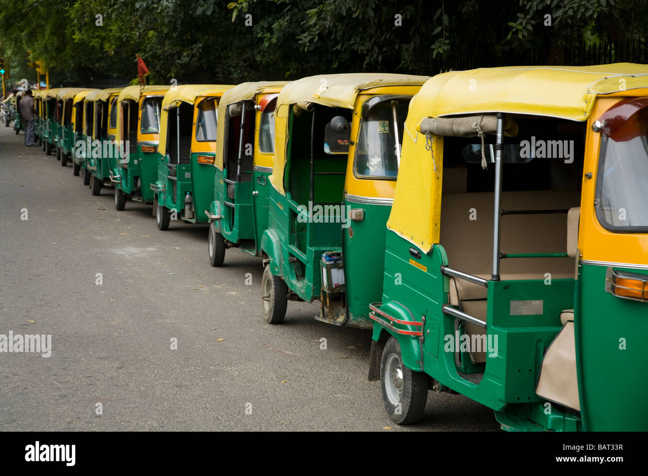 Rickshaws for hire hi-res stock photography and images - Alamy