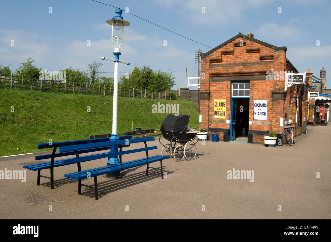 Platform area and nostalgic memorabilia - Great Central Railway, Quorn ...