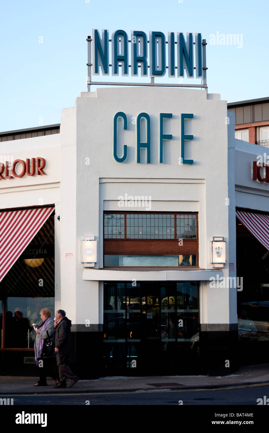The famous Nardini's cafe/ice cream parlour in Largs, Ayrshire ...
