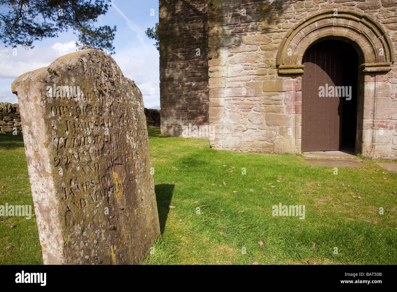 Stone chapel scotland hi-res stock photography and images - Alamy