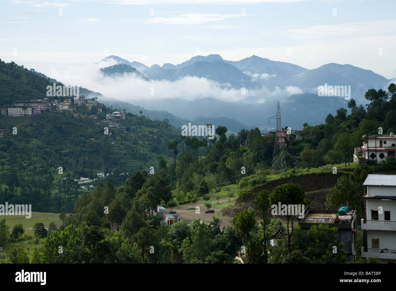 Kalka shimla railway line hi-res stock photography and images - Alamy