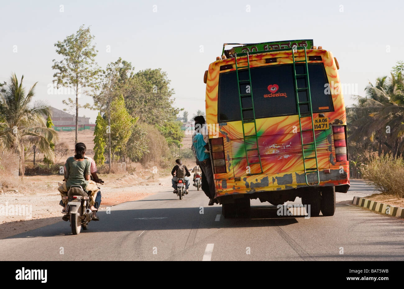 Overloaded Bus Kerala India Stock Photo - Alamy