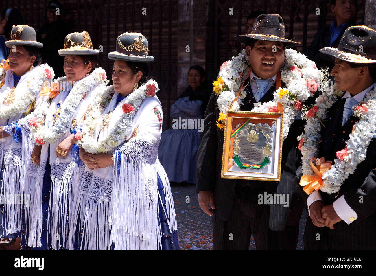 Cholita cholitas hi-res stock photography and images - Alamy